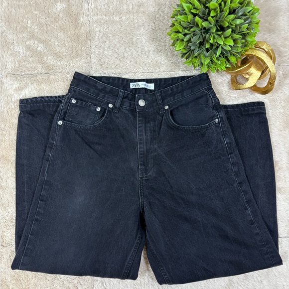 Zara | Jeans | Zara Black Relaxed Jeans Comfortable Stylish Essential ...